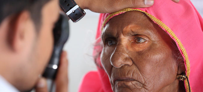 Glaucoma-View Causes, Symptoms and Treatments | Apollo247