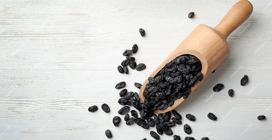 Health Benefits of Black Raisins: Boost Immunity & Improve Overall Health