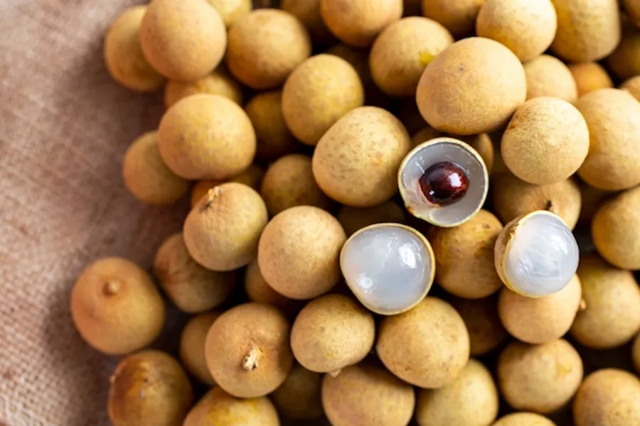 Longan Fruit: Research-Backed Health Benefits and Nutrition
